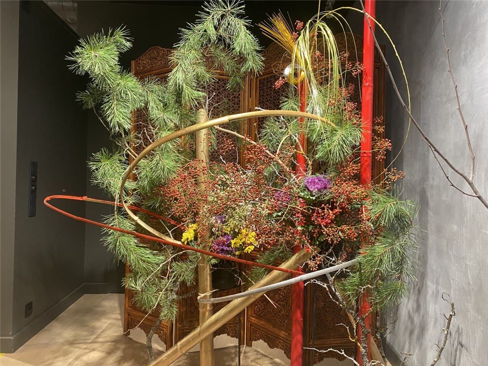 Счастье в дом: японская новогодняя символика в икэбане и живописи тушью ...