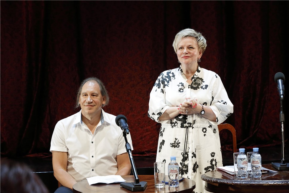 В театре "Школа драматического искусства" состоялся сбор труппы ...